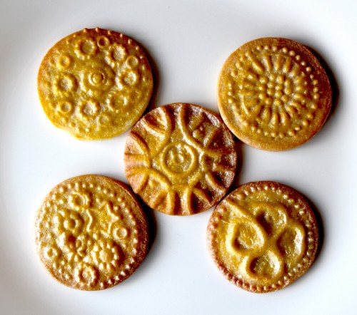 HOWTO make custom cookie-stamps from salt dough - Boing Boing