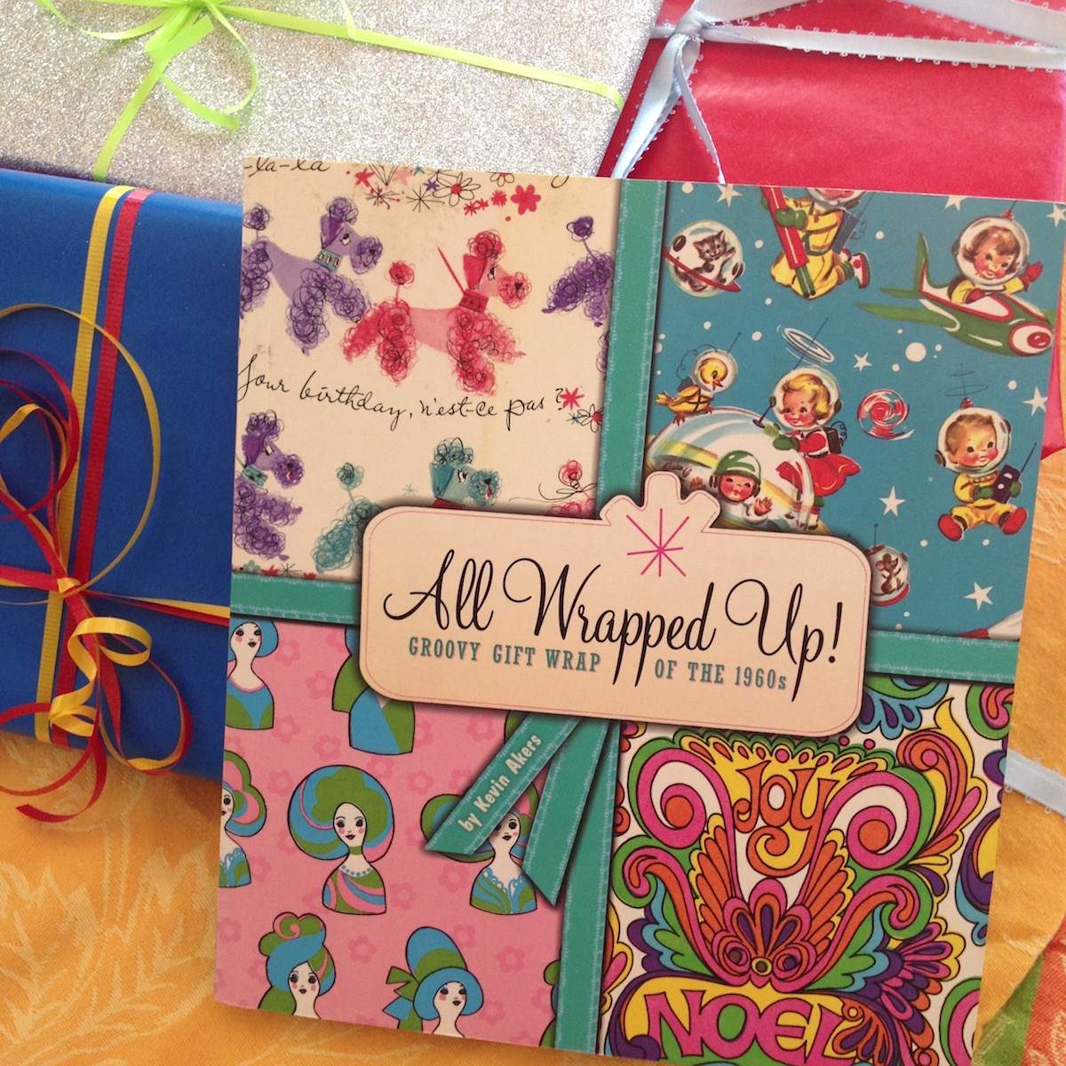 All Wrapped Up – A collection of wrapping paper from its artistic glory ...