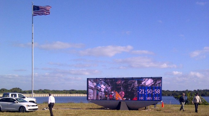 NASA unveils cool new digital countdown clock just in time for Orion ...