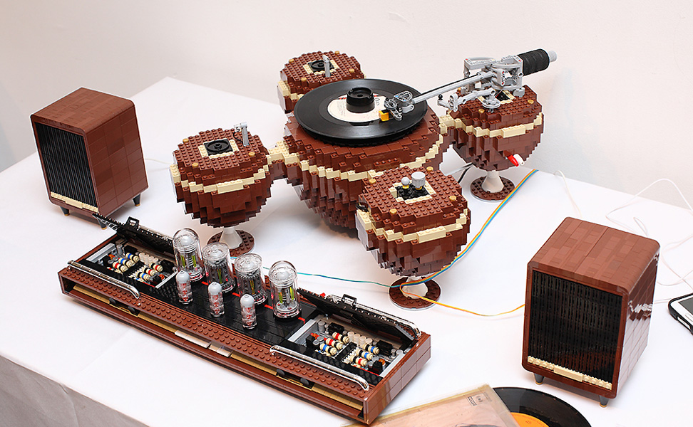 A beautiful, working LEGO turntable - Boing Boing