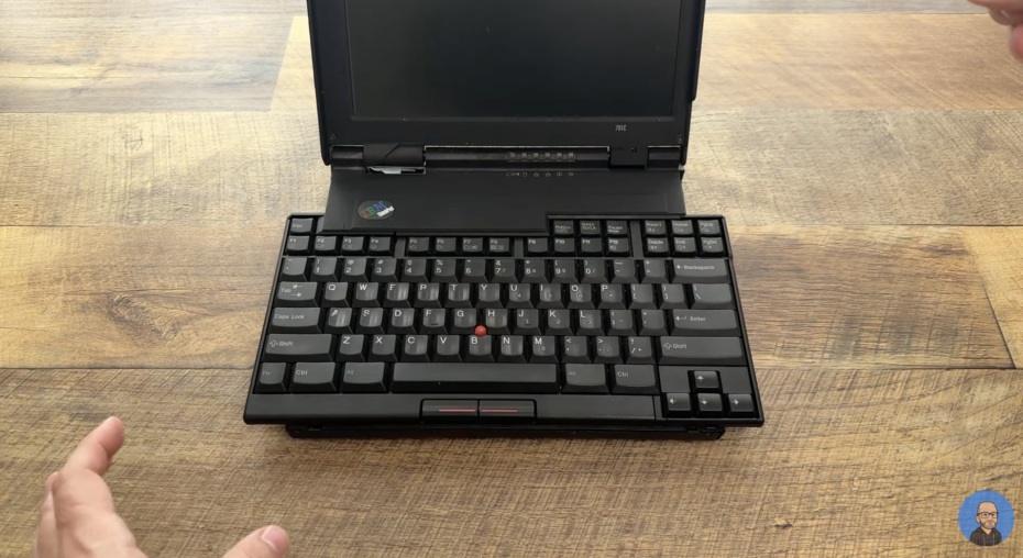 Rare 1995 IBM Thinkpad butterfly laptop meticulously restored - Boing Boing