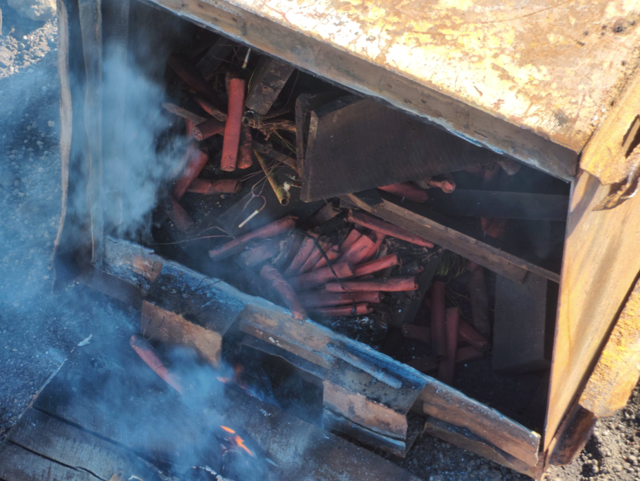 Mysterious box of dynamite triggers evacuation in Knoxville - Boing Boing