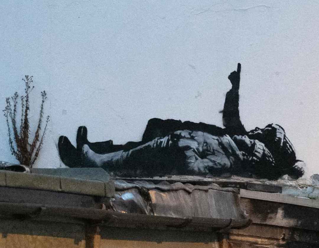 Stargazers: Banksy street murals appear in London - Boing Boing